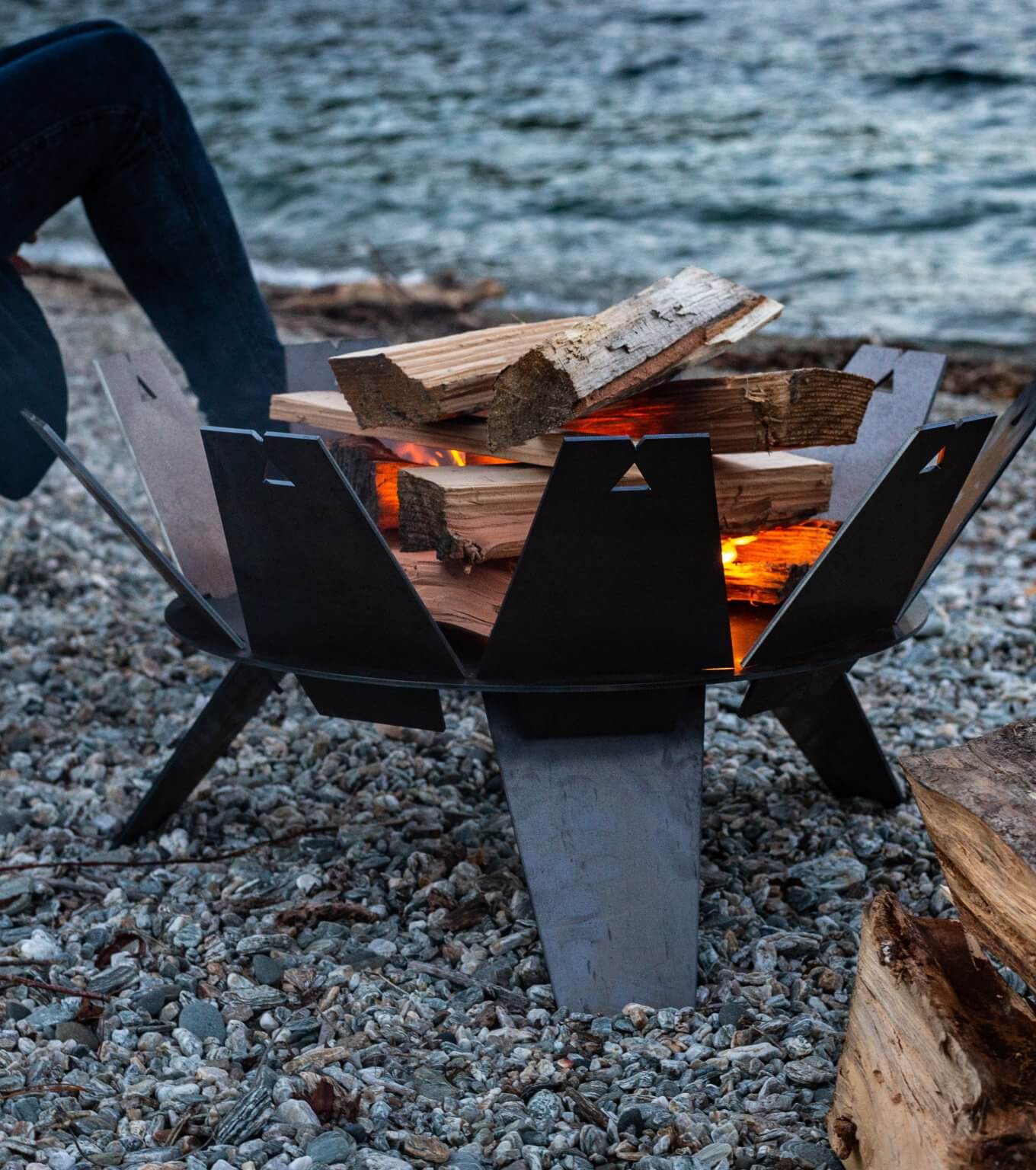 Firebrand Crucible Portable Fire Pit | Oblica
