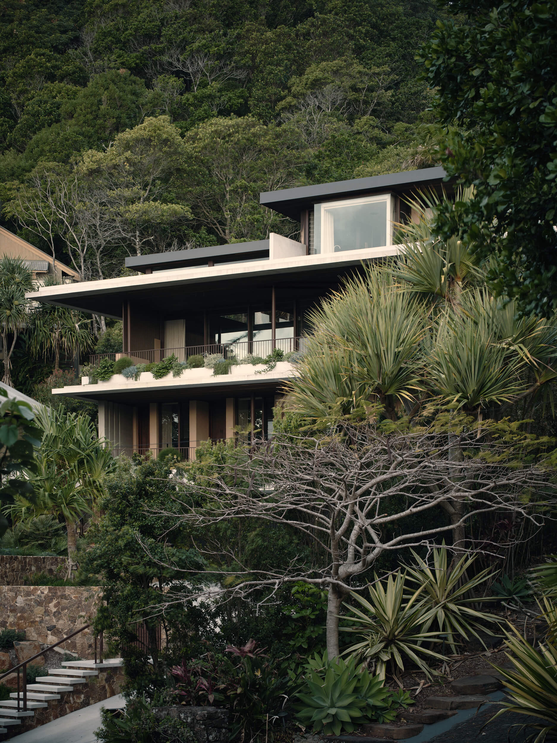 Masterpiece Abodes: Brahminy House by Harley Graham Architects | Oblica